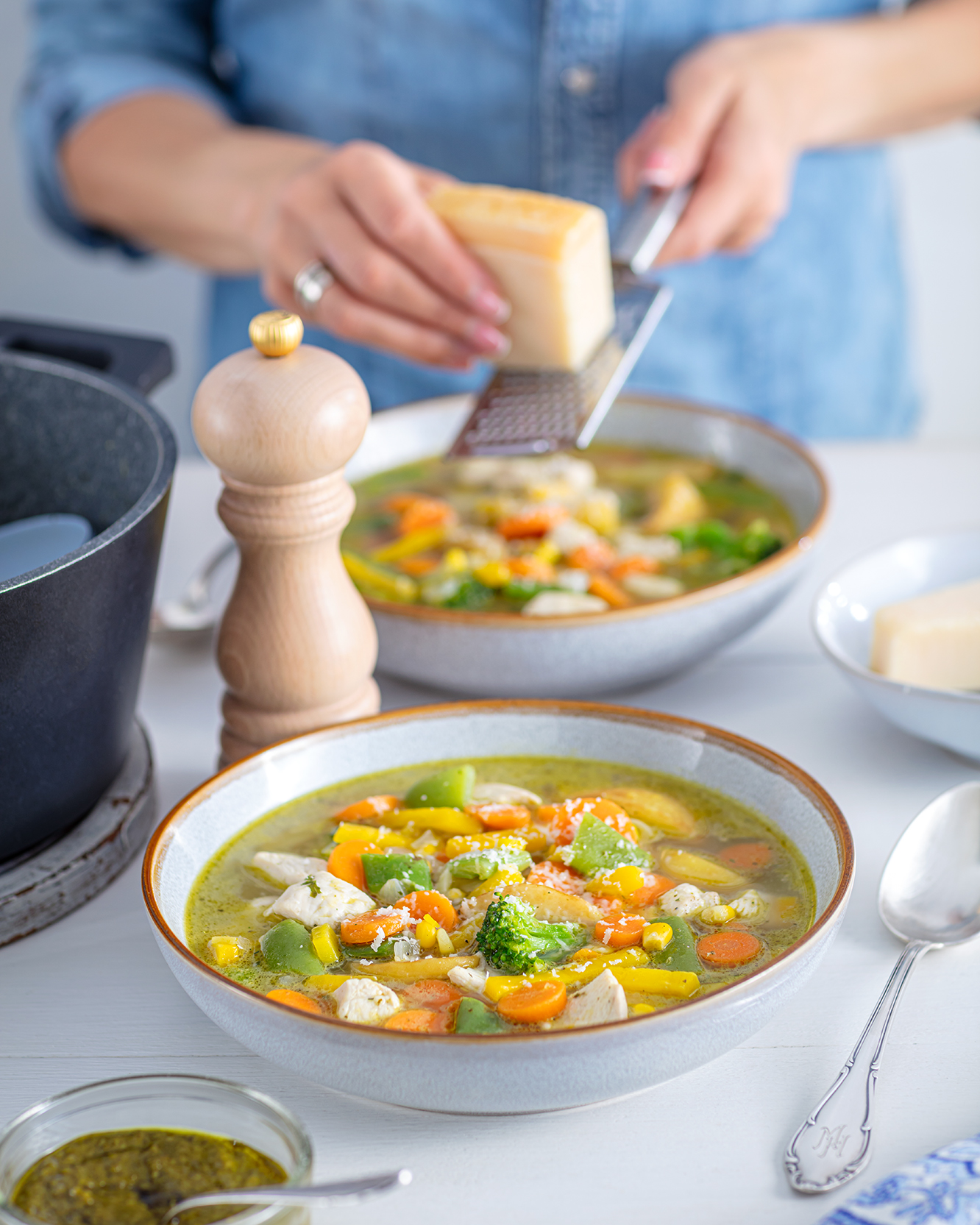 Minestrone z kurczakiem - FRoSTA.pl